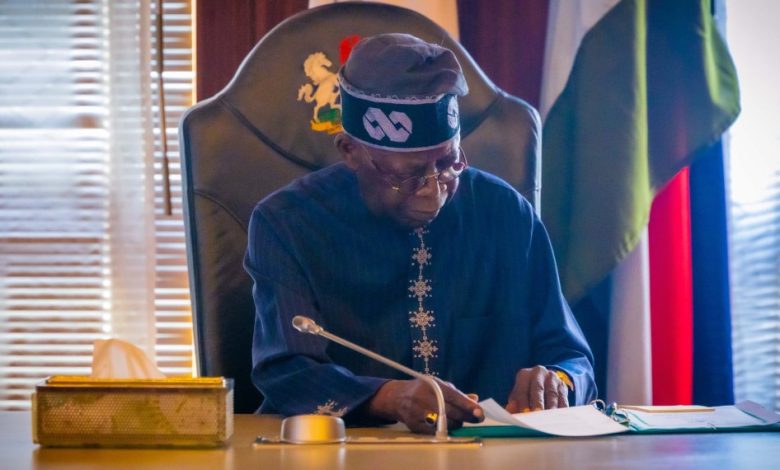Tinubu Signs N70,000 New Minimum Wage Bill into Law - The Yoruba Times
