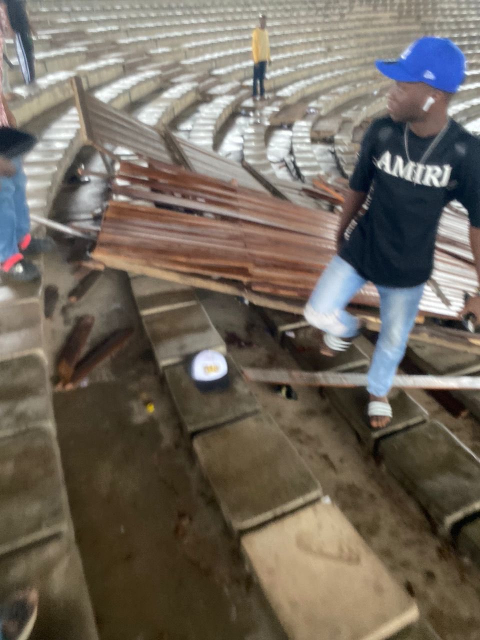 𝐑𝐚𝐢𝐧𝐬𝐭𝐨𝐫𝐦 𝐃𝐞𝐬𝐭𝐫𝐨𝐲𝐬 𝐎𝐀𝐔 𝐀𝐦𝐩𝐡𝐢𝐭𝐡𝐞𝐚𝐭𝐫𝐞 𝐑𝐨𝐨𝐟, 𝐈𝐧𝐣𝐮𝐫𝐞𝐬 4 𝐒𝐭𝐮𝐝𝐞𝐧𝐭𝐬 - The ...